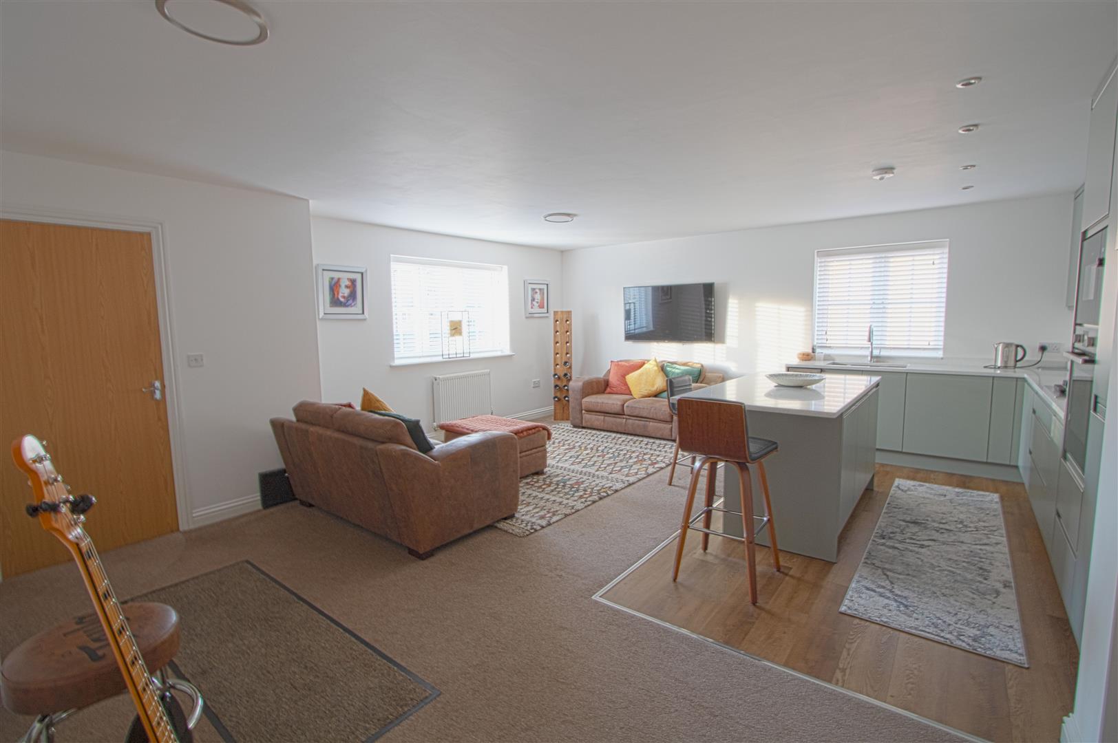 Hampton Court, Basildon | Parabar Estates